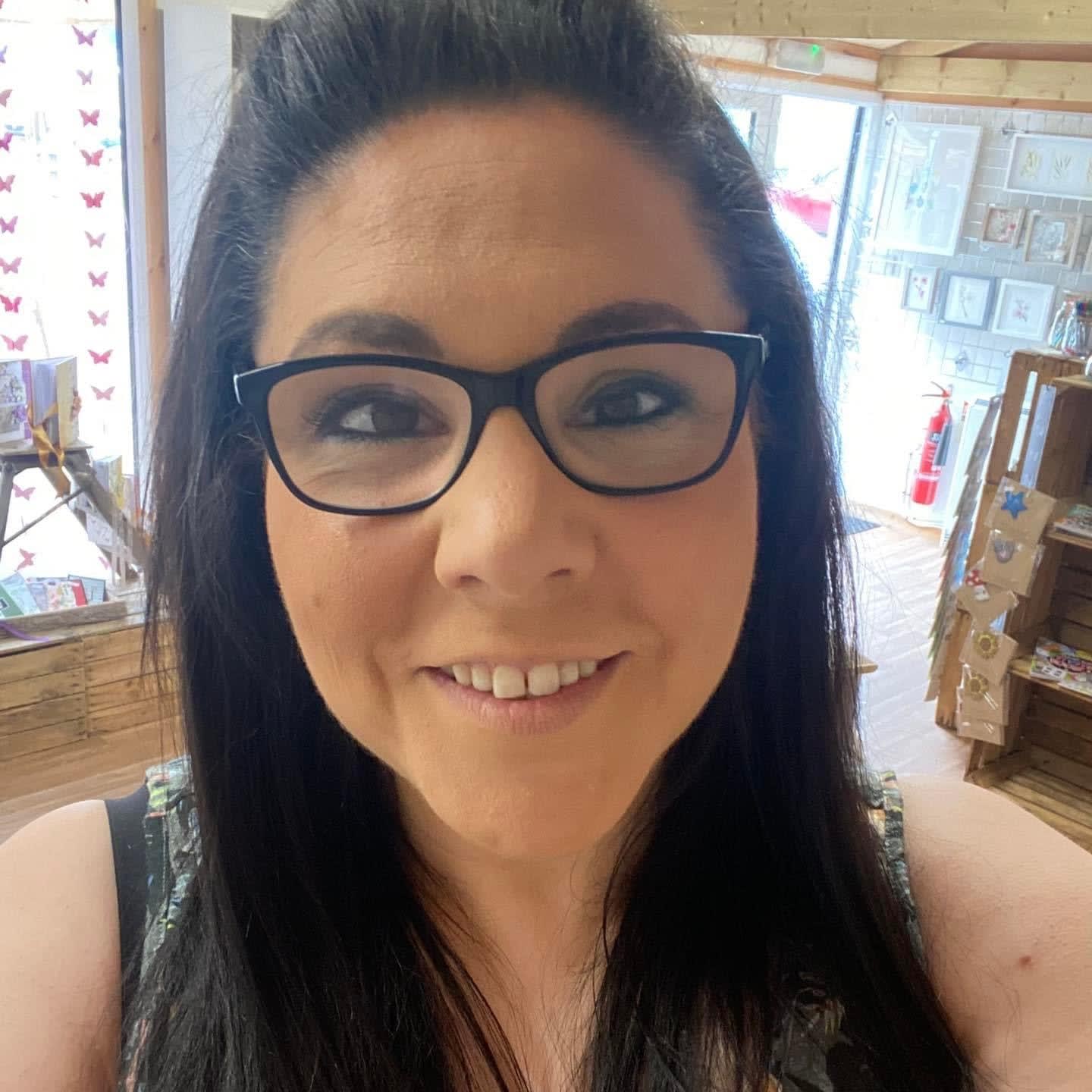 Jane Palmer's Instagram, Twitter & Facebook on IDCrawl